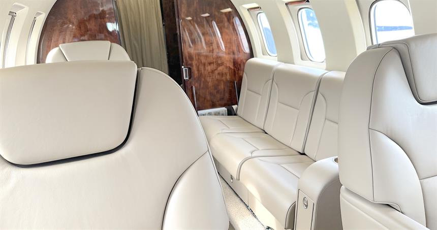 Hawker 800XP N800UW - Liberty Charters